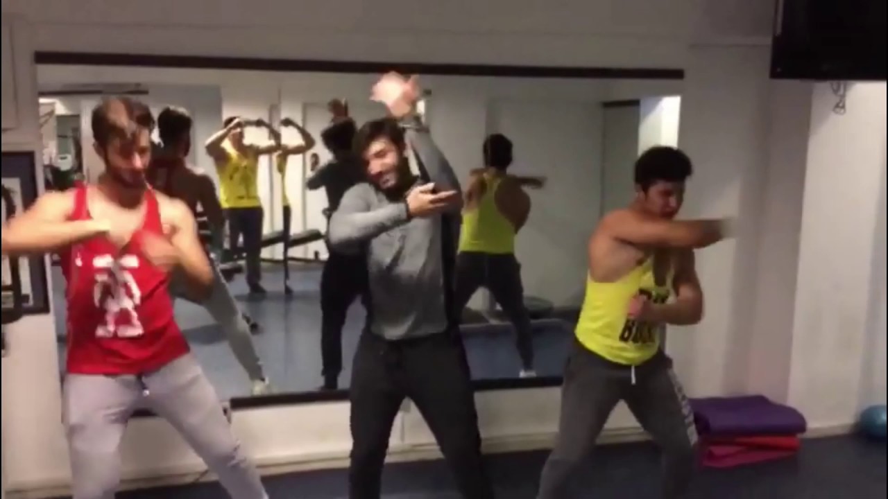 Çılgın bir çocuk ol! (Zyzz) - Aesthetic Crew - YouTube