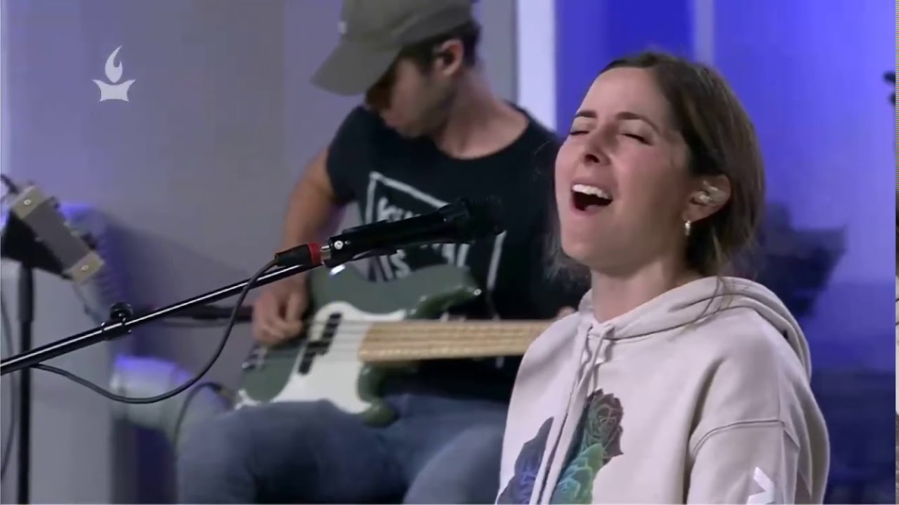 Spontaneous Worship // Laura Hackett Park - YouTube