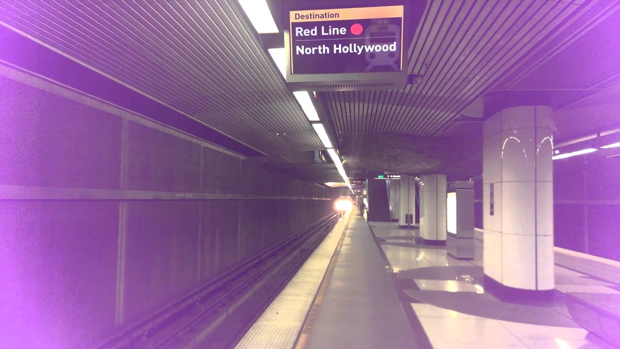 Los Angeles Metro Red Line Arrival at Vermont/Beverly Station - YouTube