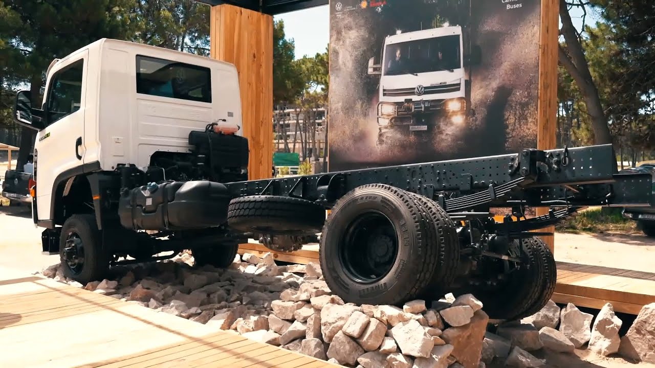 Volkswagen anticipa su nuevo Delivery 11.180 4X4 - YouTube