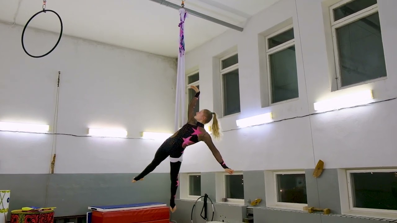 aerial hammock - Aerial Silk Hammock circus performance - YouTube