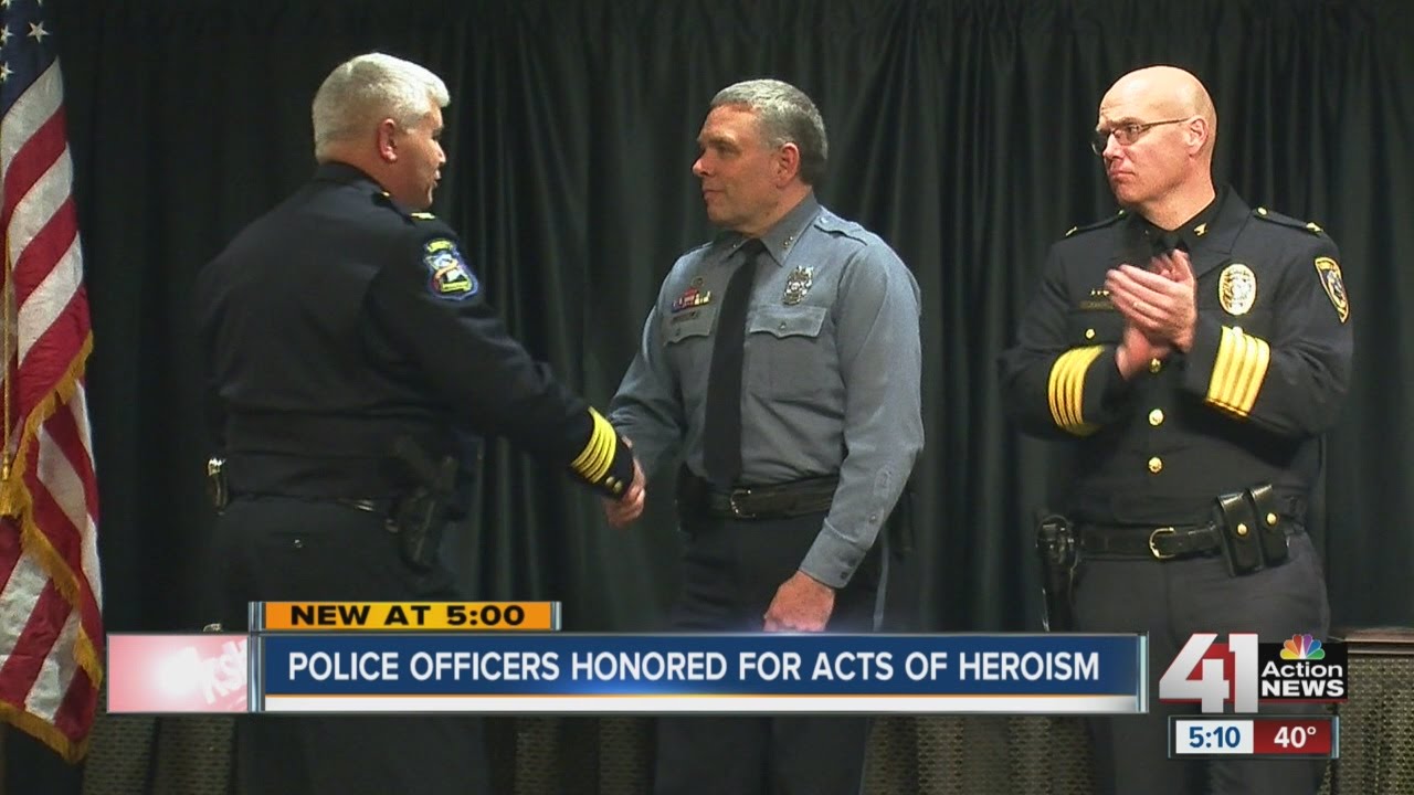 Police officer receive Valor Awards - YouTube