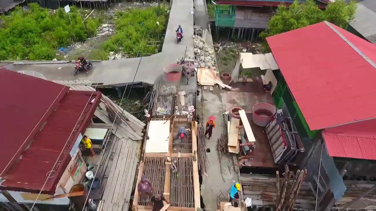 Jalan Pulau Halang Muka 3 April 2020 kab.Rokan Hilir Riau Indonesia ...