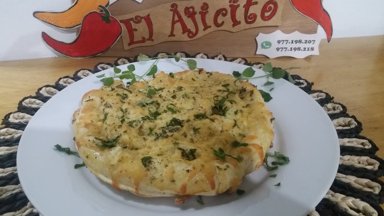 Pan de hojaldre con queso y jamón |Delicioso y lindo en la mesa |Ham ...