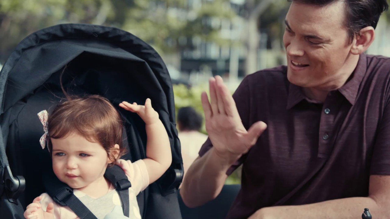 New compact urban stroller Stokke® Beat™ - Playing Chess with dad - YouTube