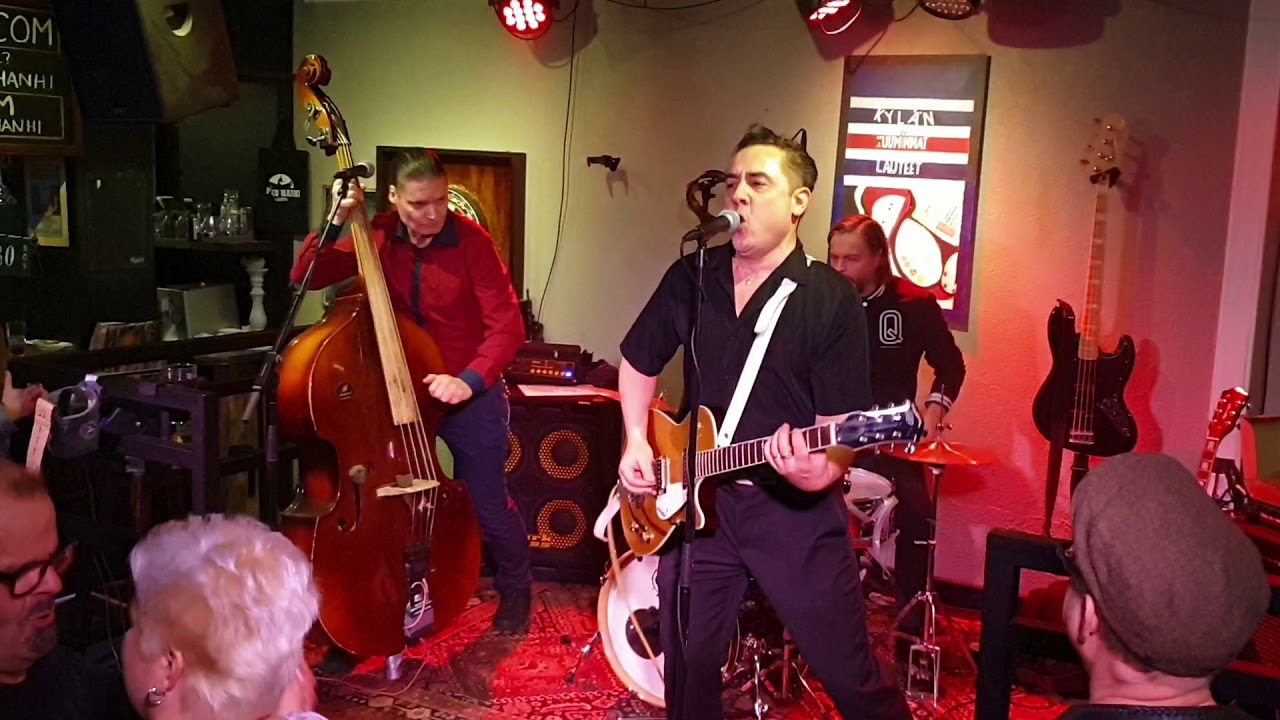 Pete Boy Rock'n'Roll Trio - Please Don't Leave Me - YouTube