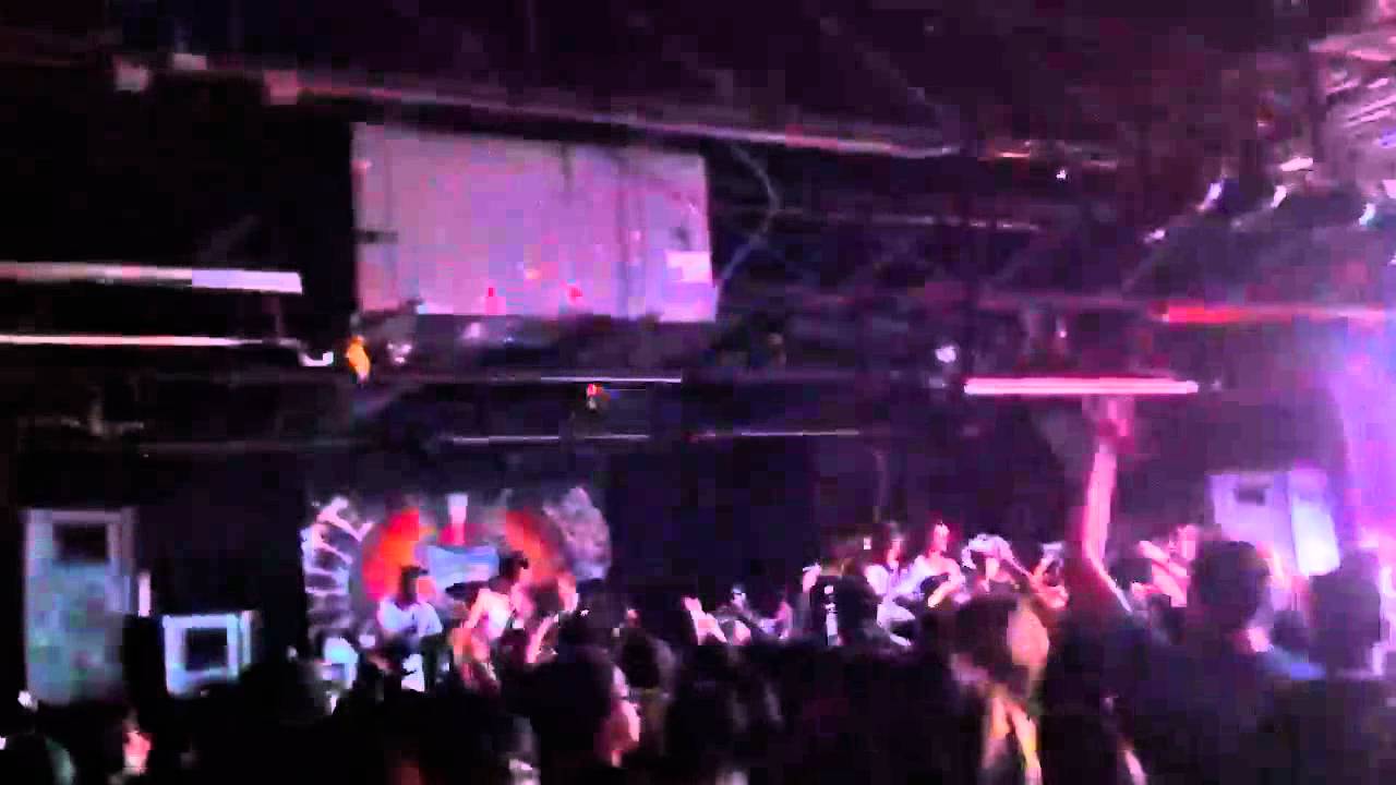 Chelsea Grin at White Rabbit in San Antonio - YouTube