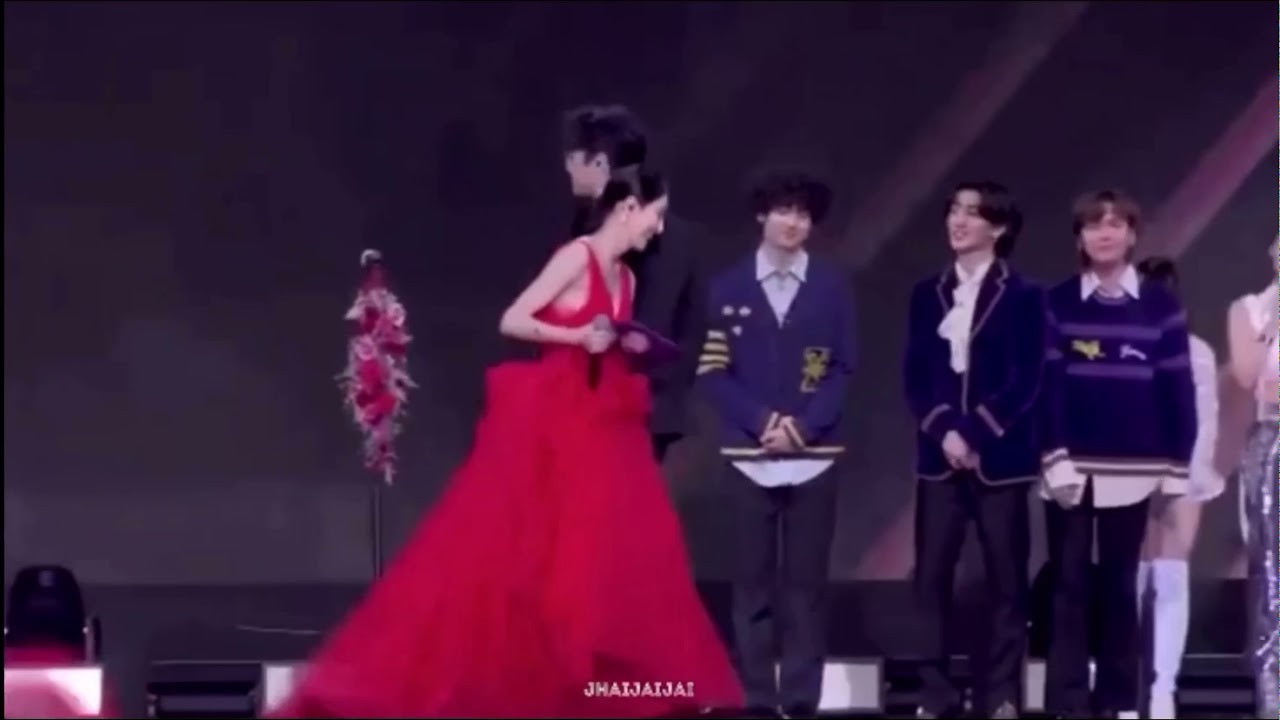 Moonsun Jealous [Moonbyul x Dahee] You’re dead Byul-ah - YouTube