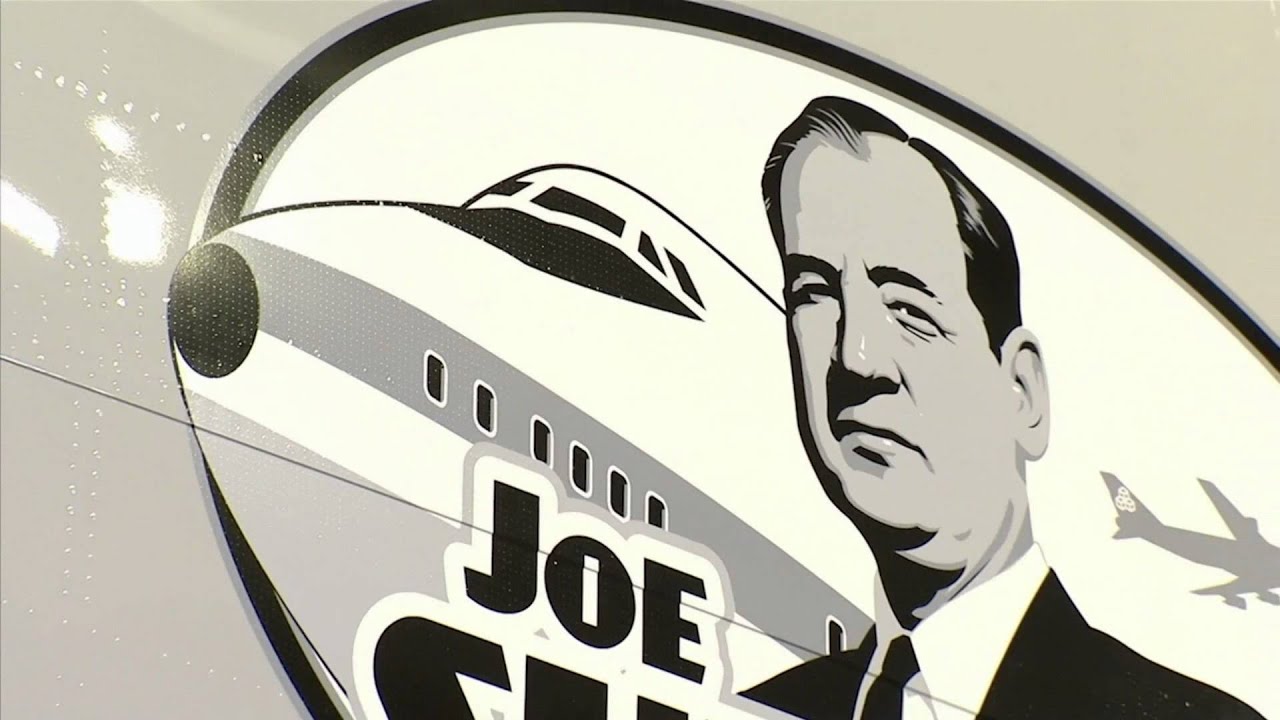 LX-VCL Joe Sutter in the making - YouTube