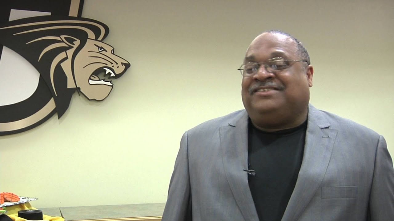 Lindenwood University retires Earl Austin Jr.'s basketball number - YouTube