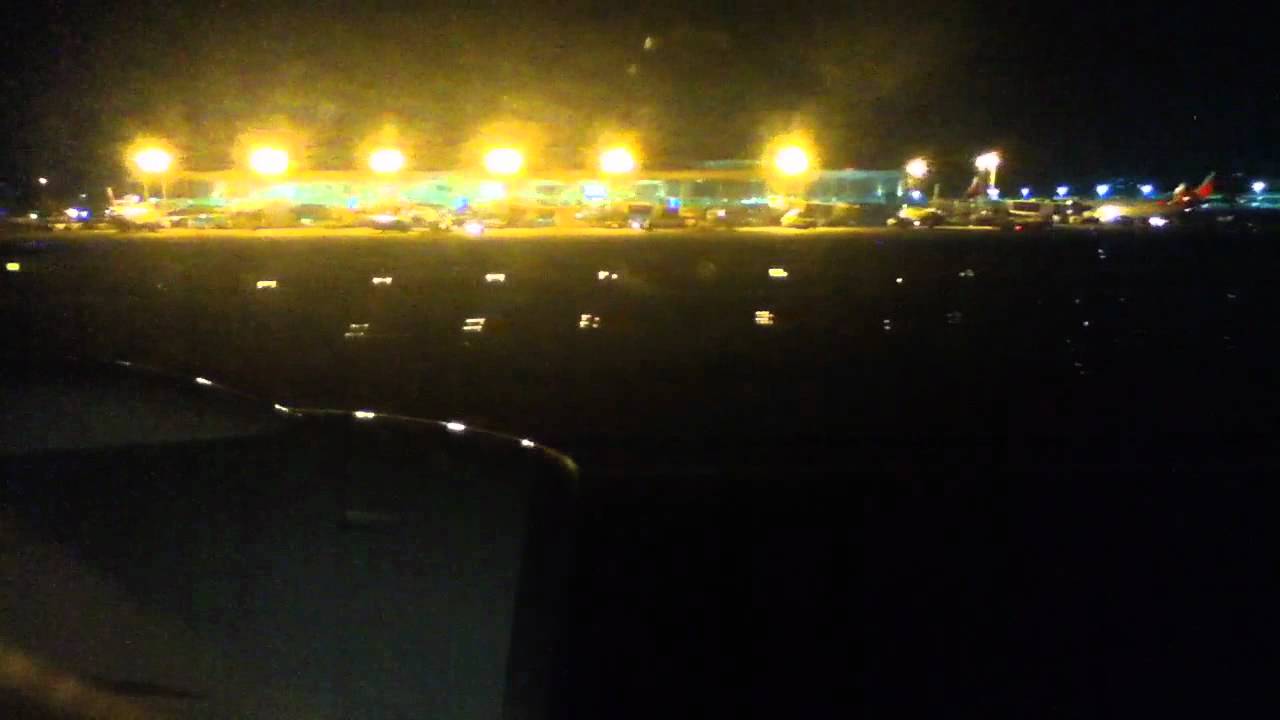 SQ918 Singapore to Manila Landing - YouTube