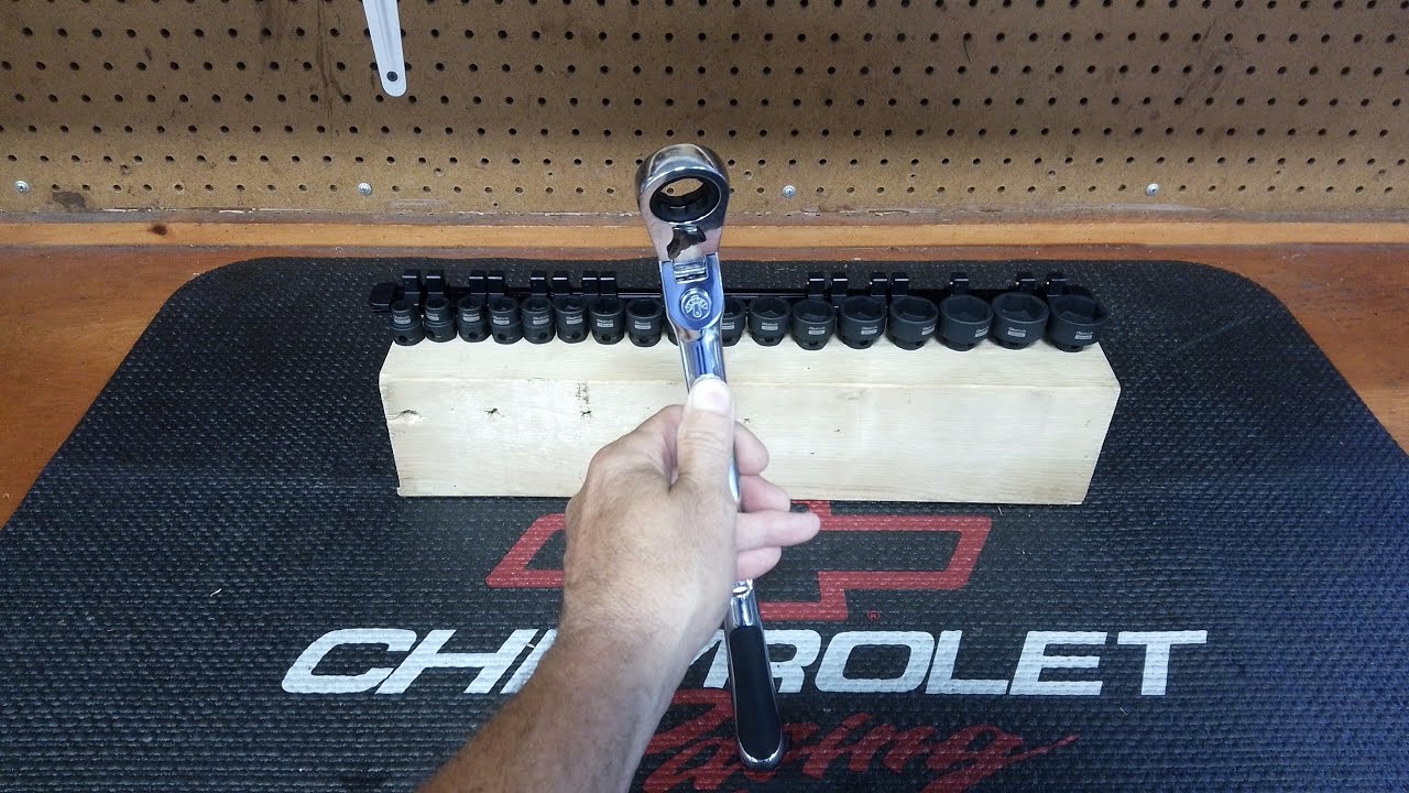 found 17mm ratchet wrench with reverse lever,locking flex-head,will it ...