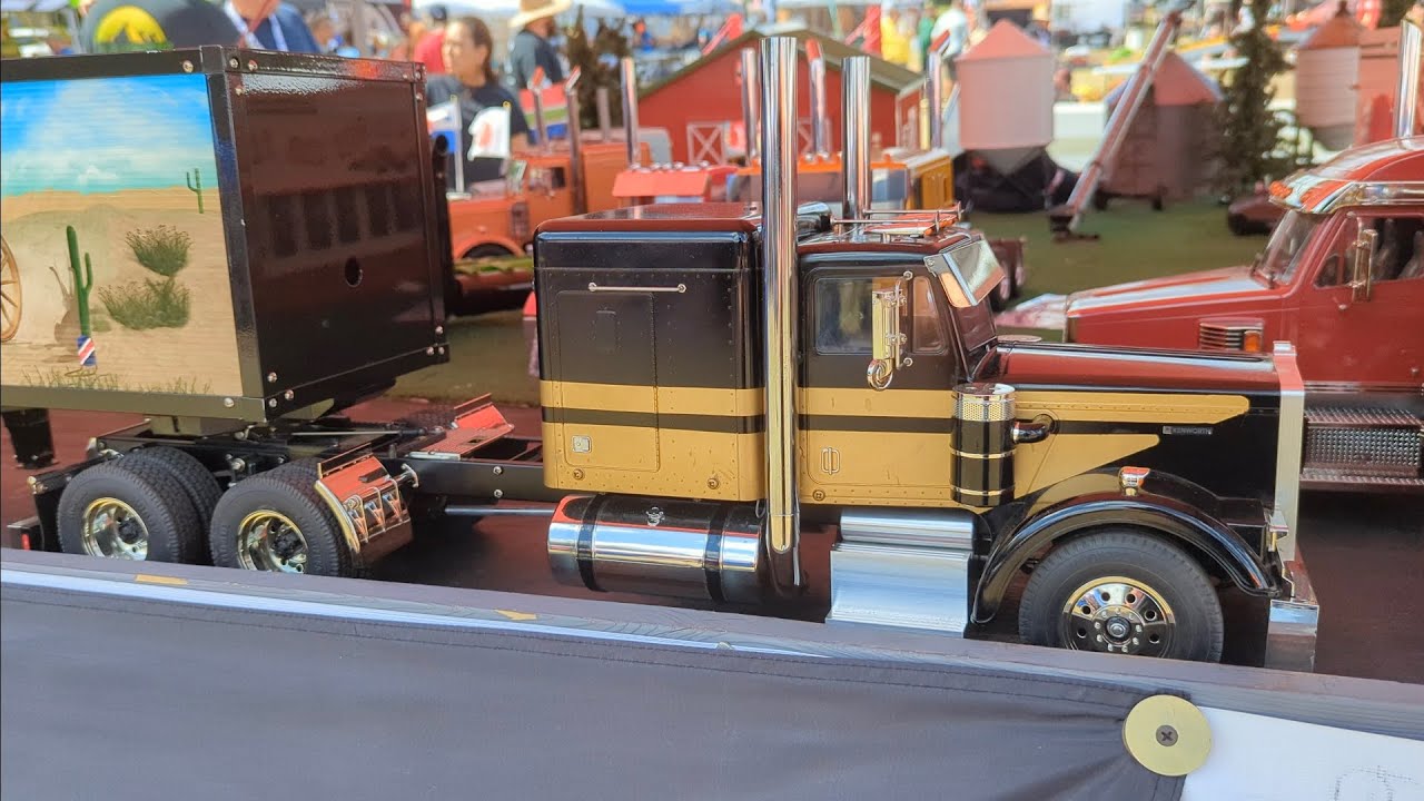 USTE SEMI TRUCK SHOW AND TRAIL FOOTAGE - YouTube