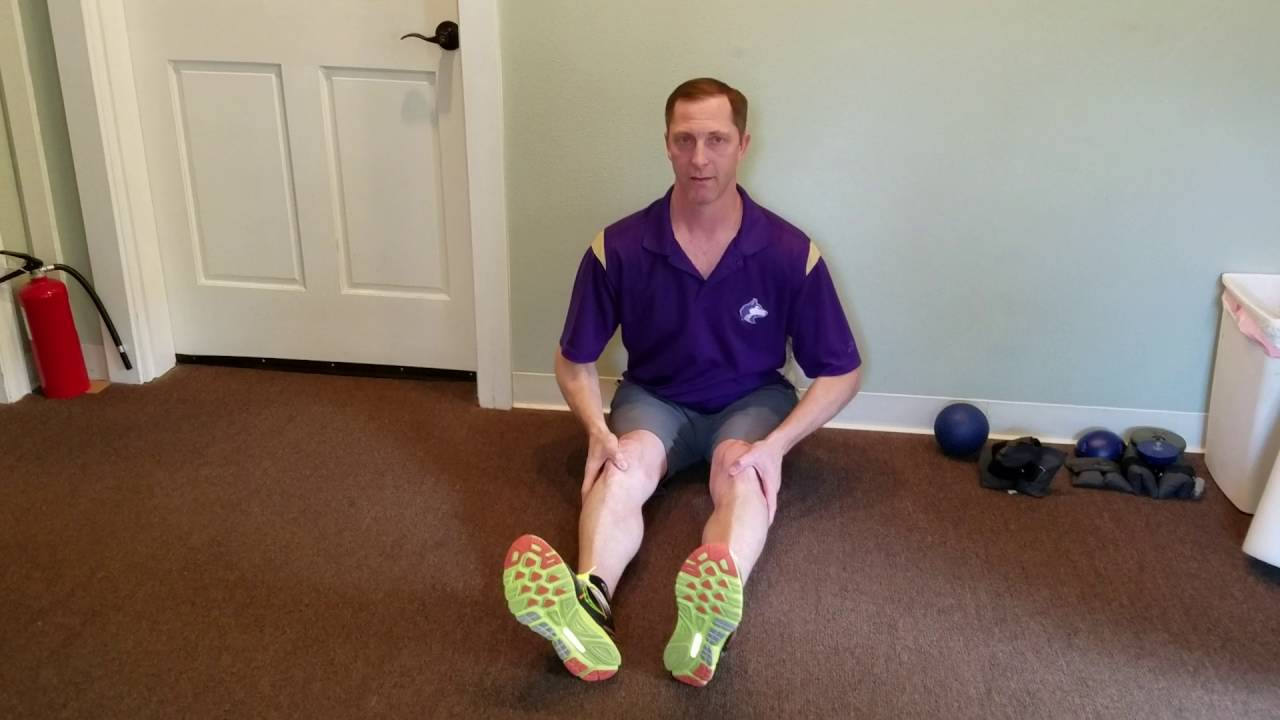 Hamstring stretches with a Neutral Spine (NOT FLAT) - YouTube