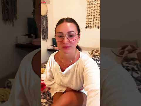 Periscope live vlog lovely girl hair broadcast