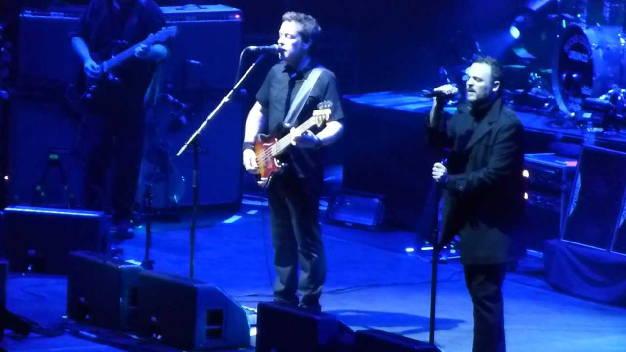 Brain Damage, Aussie Pink Floyd, O2 Arena - YouTube