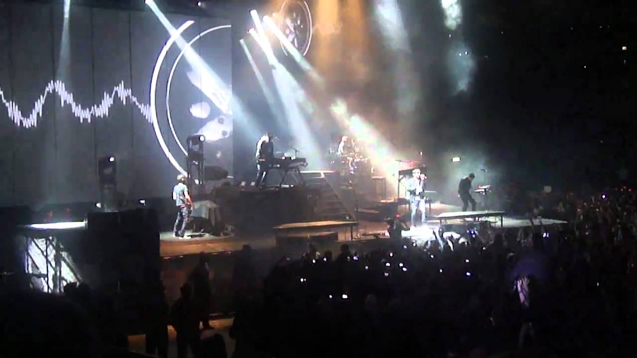 Linkin Park - The Requiem/Wretches And Kings HD - London O2 Arena 10th ...
