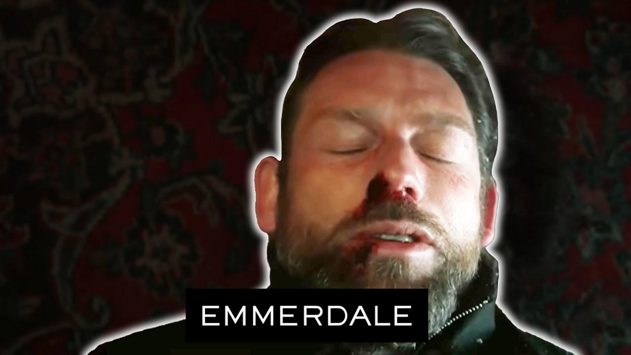 Kev Townsend Dies At Moira’s Farm | Emmerdale - YouTube