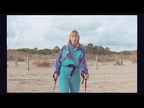 3. Angèle feat. Roméo Elvis — Tout Oublier [Official vidéo] - YouTube