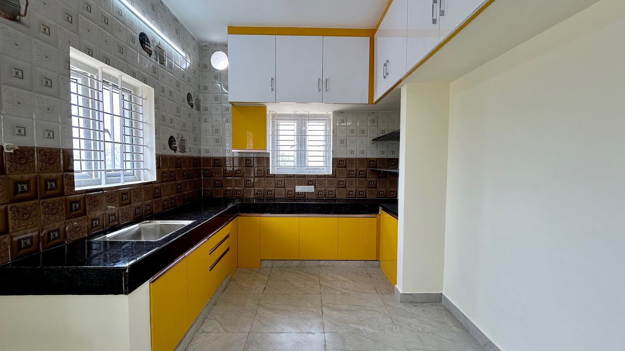 Yellow & White Colour Modular Kitchen Design 🔥🔥 10x16feet Wooden ...
