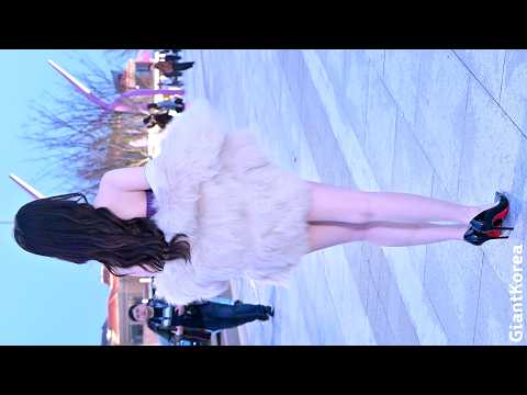 4K Fancam Model#19 XianZi 弦子 Purple Mini Dress 1 SuZhou GT Show 260327