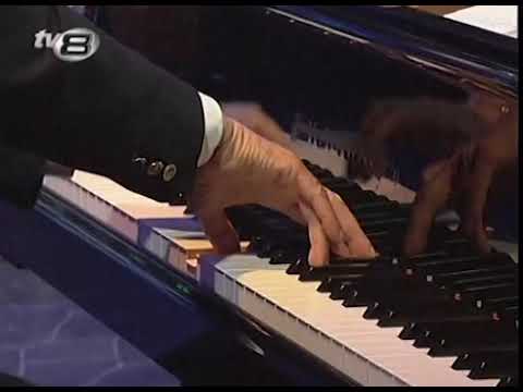 Aşk Eski Bir Yalan - Kamuran Akkor - Anılarla Müzik - Şevket Uğurluer Trio