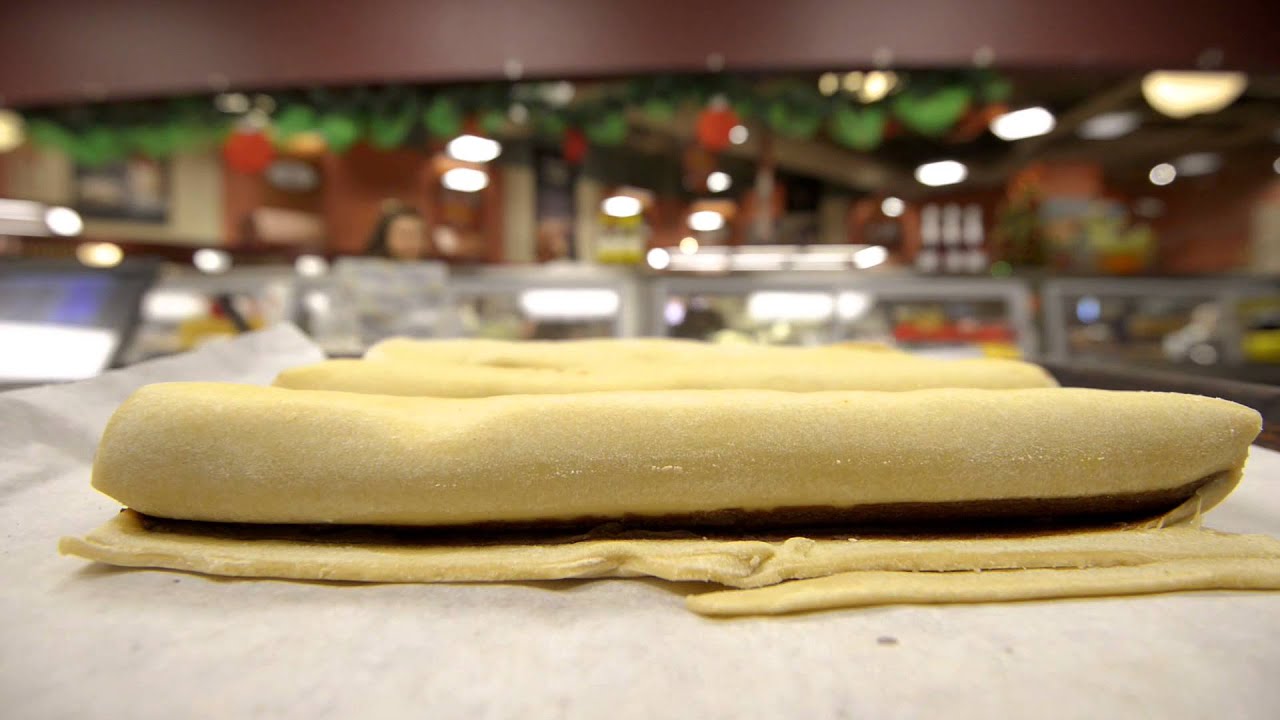 King Cake Rouses Supermarket - YouTube