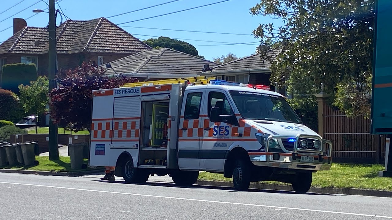 AV/SES/MICA AV VAN RESPONDING/MOORABBIN SES-Tree down-Cheltenham - YouTube