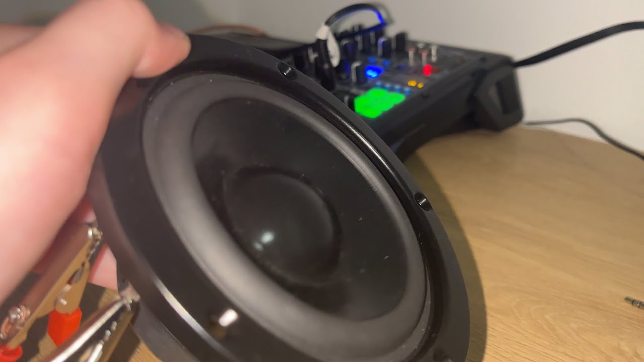 Bass Testing My Brand New Woofer #1 - YouTube
