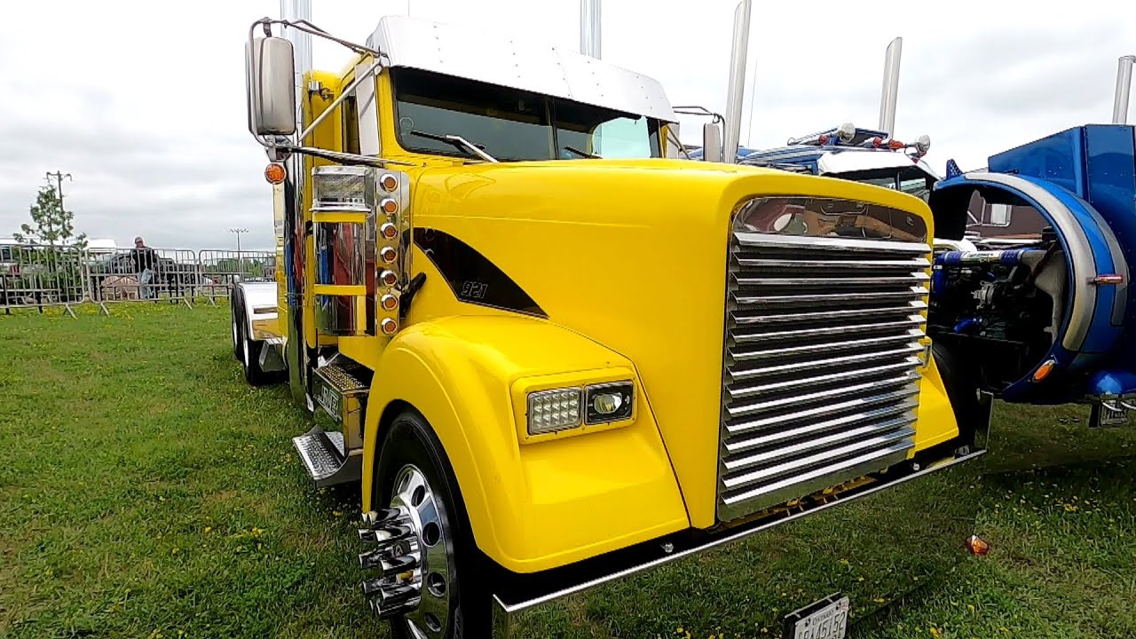 Amazing 1992 Yellow Freightliner FLD At The 2025 Clifford Truck Show ...