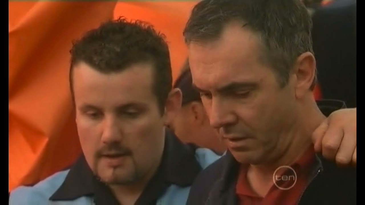 Neighbours - Zeke's helmet is found (2009) - YouTube