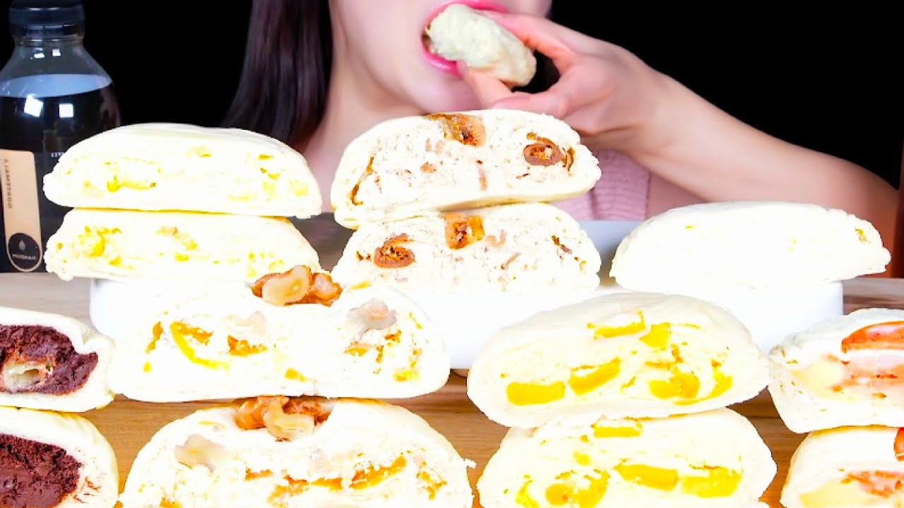 ASMR, Mukbang, Creamy Cheese Bun Breads Eating Sound 크리미 치즈 번 빵 먹는 소리 @Fumeyamyam - YouTube