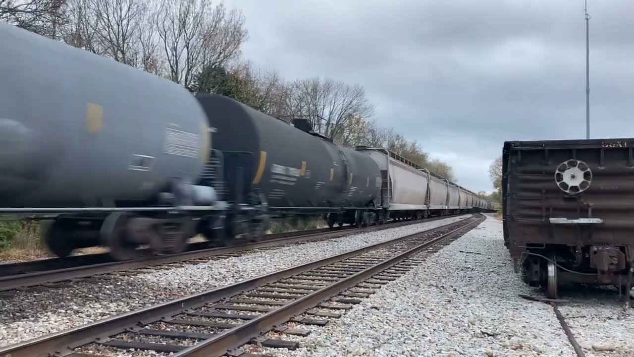 CSX Manifest Train In Brentwood Tennessee - YouTube