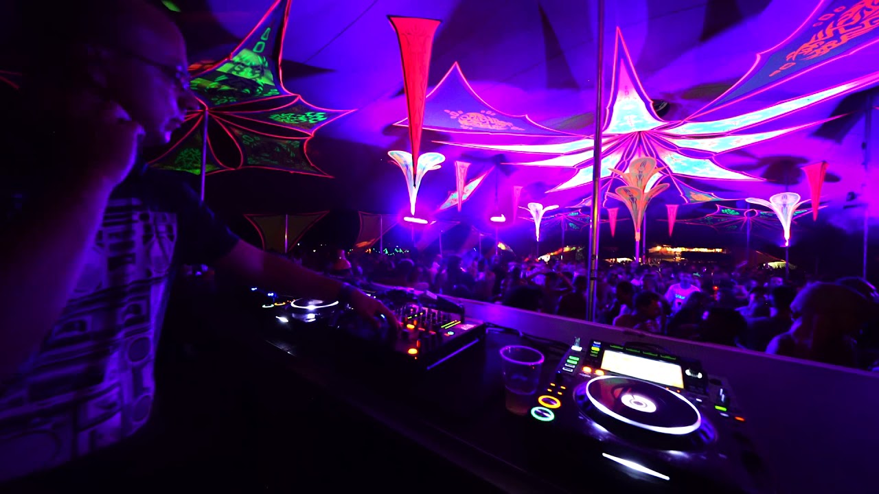 DJ Danger @Pumpui stage OZORA2018 - YouTube