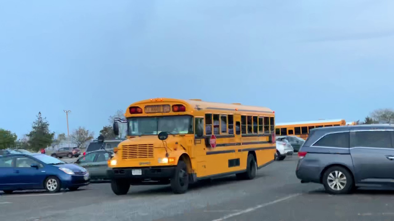 Bus 11: 2003 Blue Bird International 3800 (DT466E) - YouTube