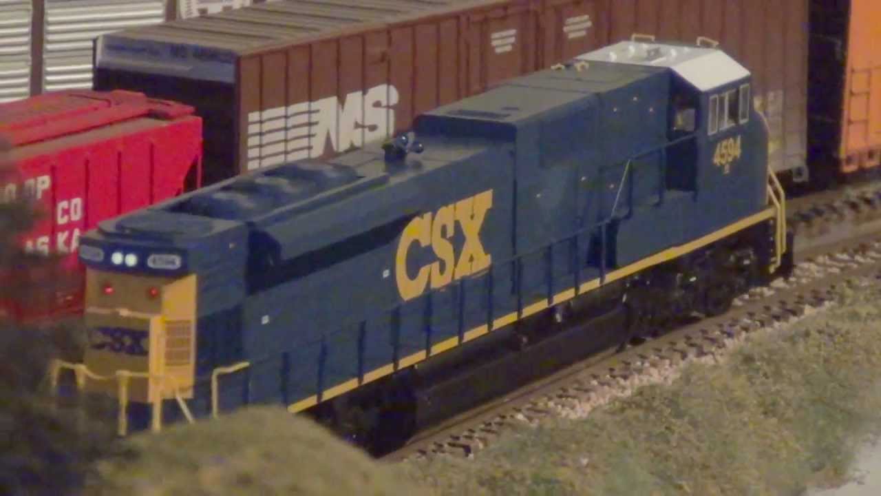 KATO SD80MAC HO CSX with Tsunami sound decoder - YouTube