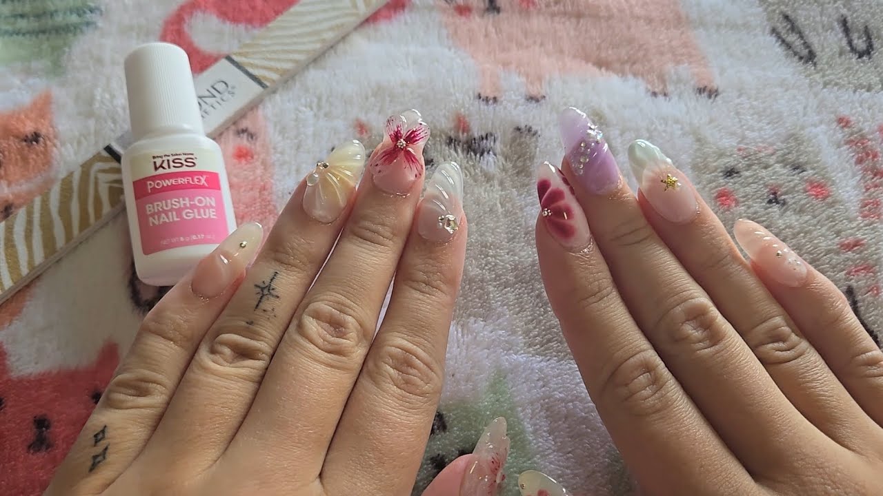ASMR Doing My Nails 🌺🤍 - YouTube