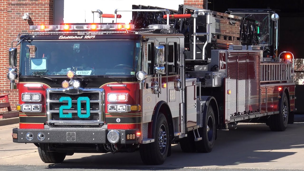Leesburg Volunteer Fire Company Truck 620 Responding - YouTube