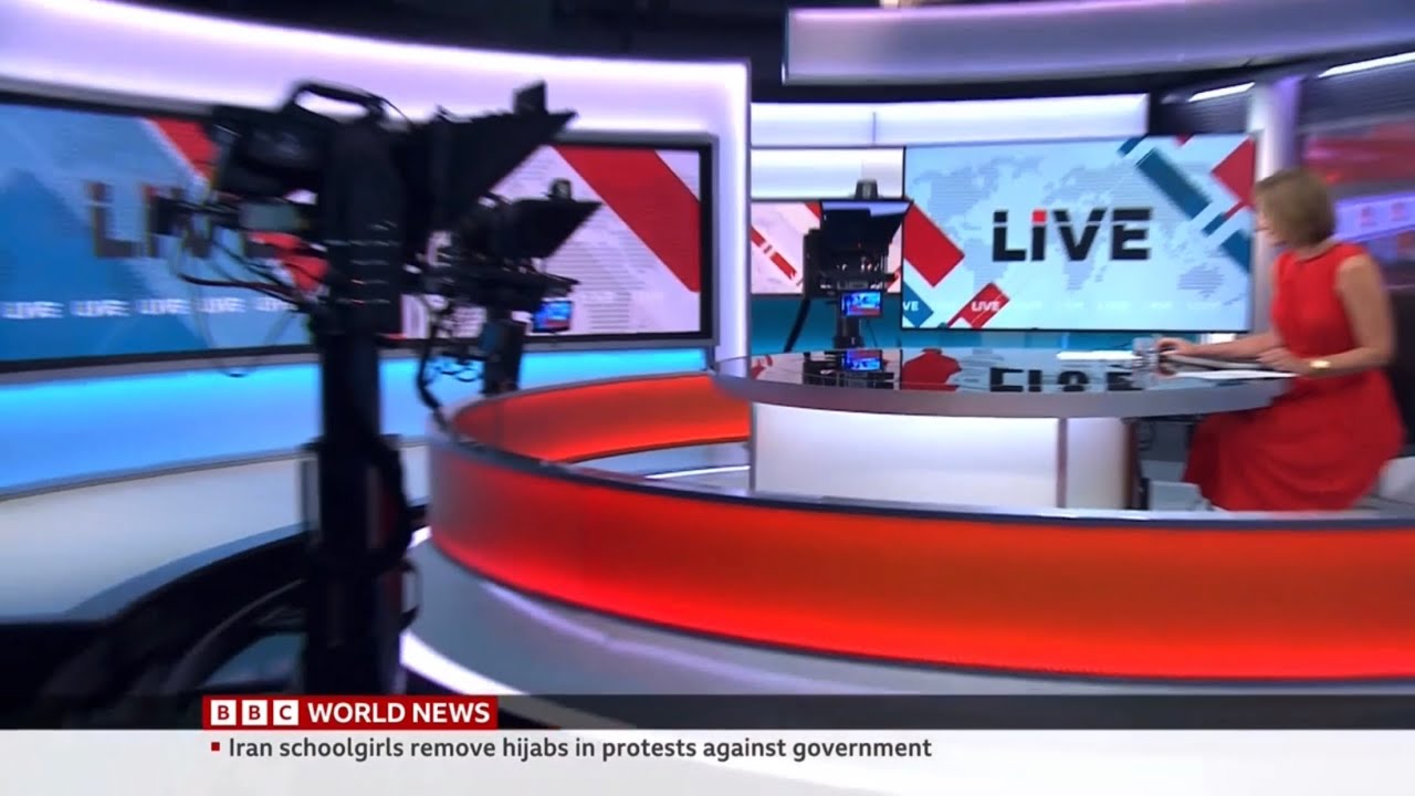 BBC News Blooper - Camera reposition (4 October 2022) - YouTube