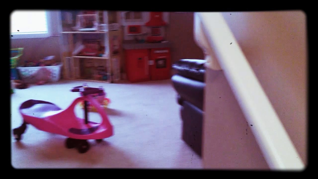 Walking Dead. Zombie attack caught on video - YouTube