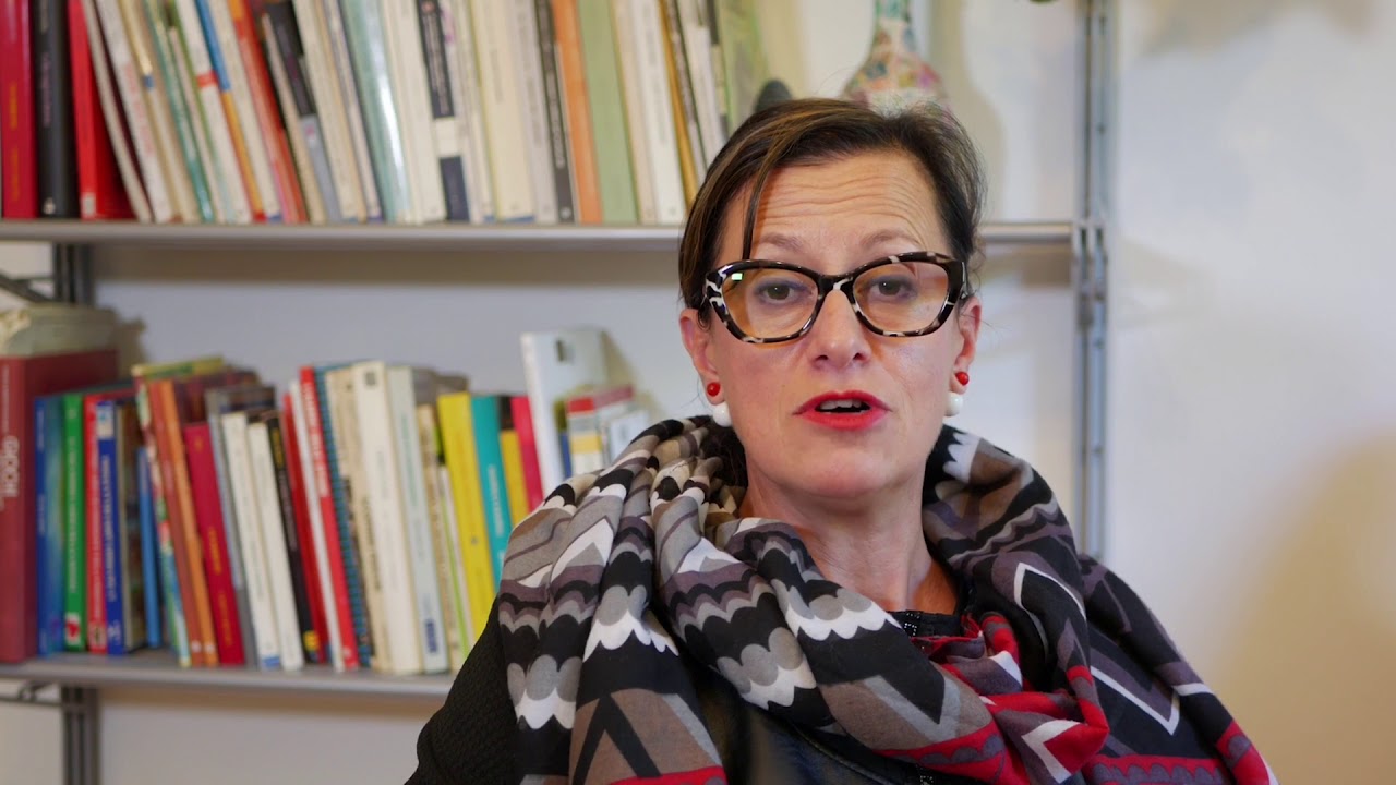 Anna Degano presenta lo "Stemma Araldico" - YouTube