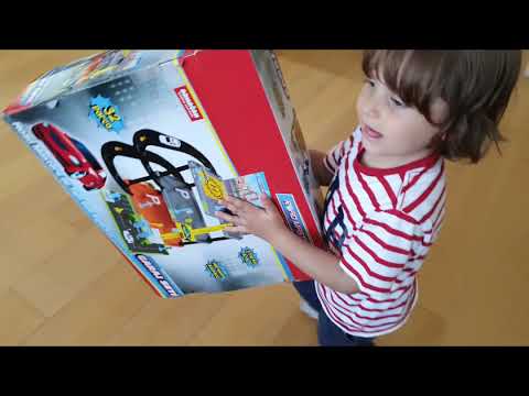 Road Masters garaj seti 3farklı araç,fatih selim saklanmış sürpriz oyuncağı duydu hemen ortaya çıktı