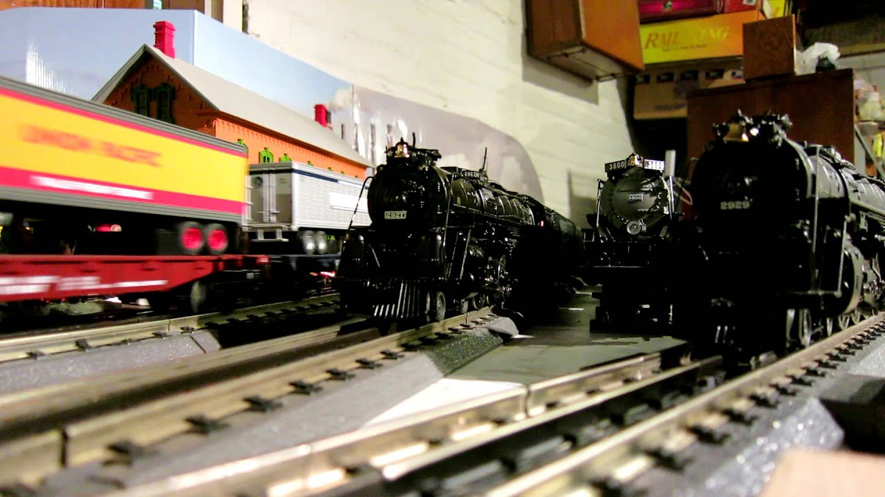 The Challenger with a long fast freight - YouTube