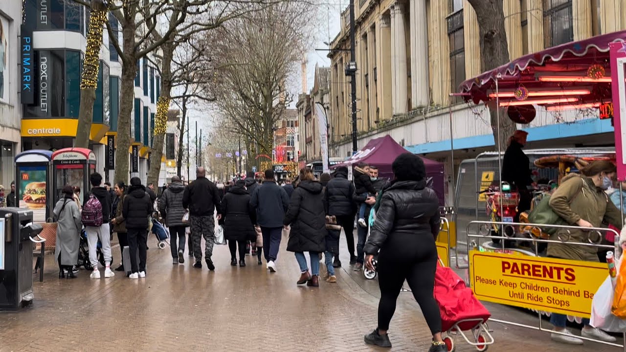Croydon uk 🇬🇧 town centre Christmas Eve walk 2021 - YouTube