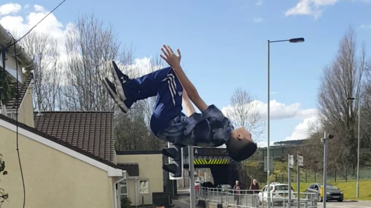 Fortnite//pro player//233 dubs ft my friends - YouTube