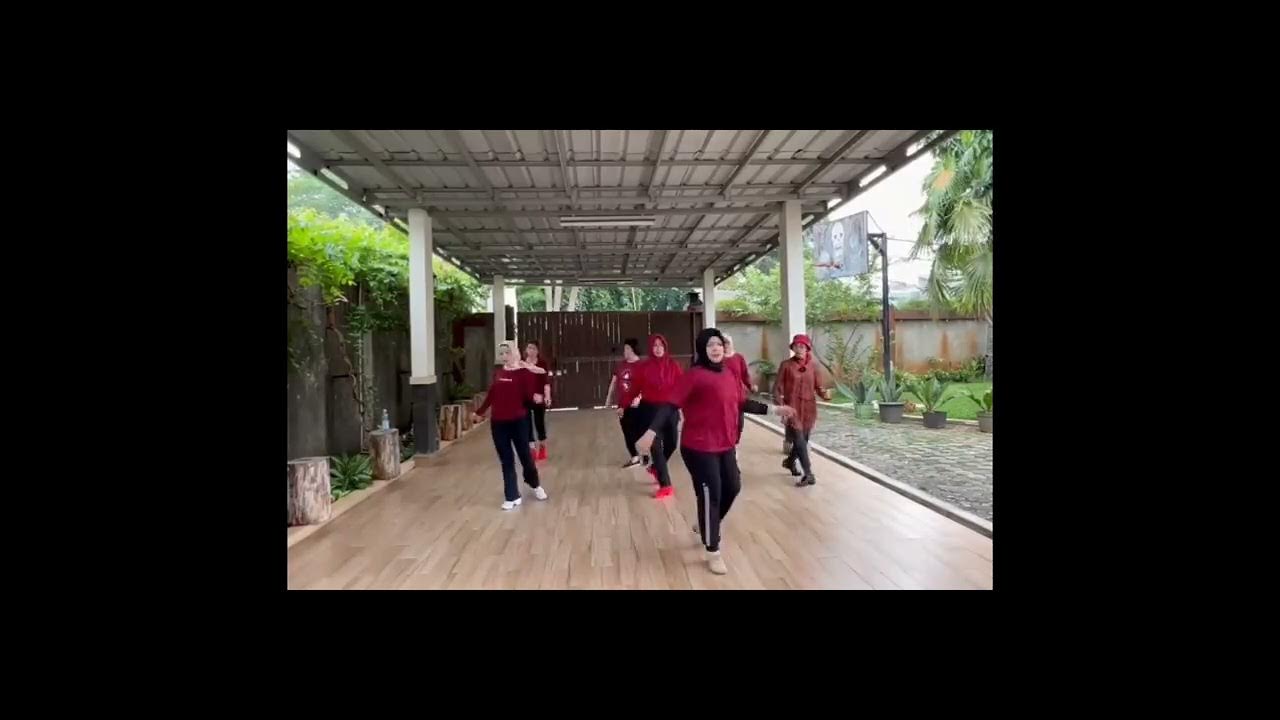 Bringin the wow # level: Intermediate#choreo : Scoth Blevins & Jo Thompson #music :Kaly J ...