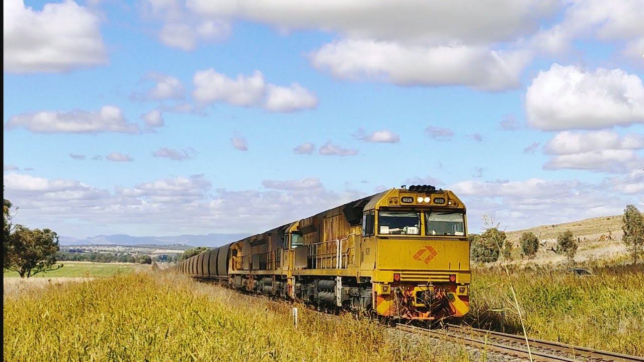 Aurizon coal train 6026 6042 ACB4403 approaching Werris Creek on coal ...