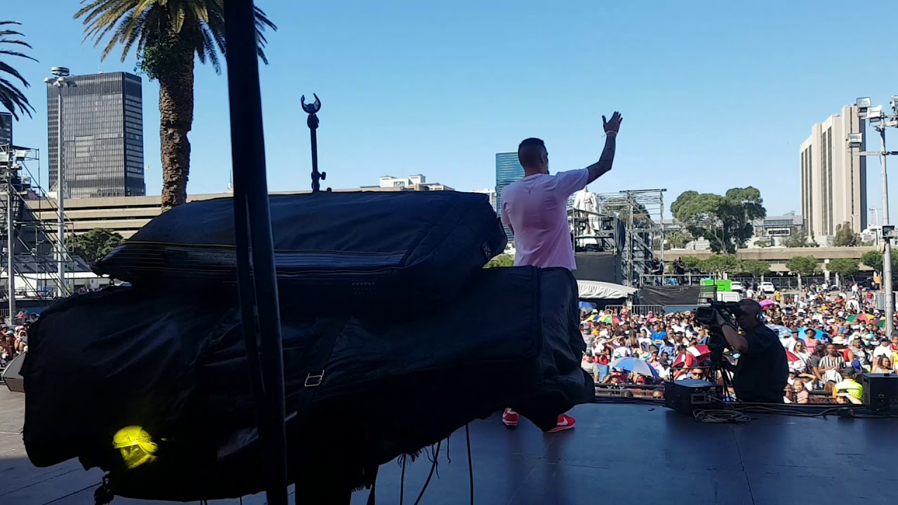 Festival Light Switch On 2019 - Behind the scenes- Dj Portia, Wayne ...