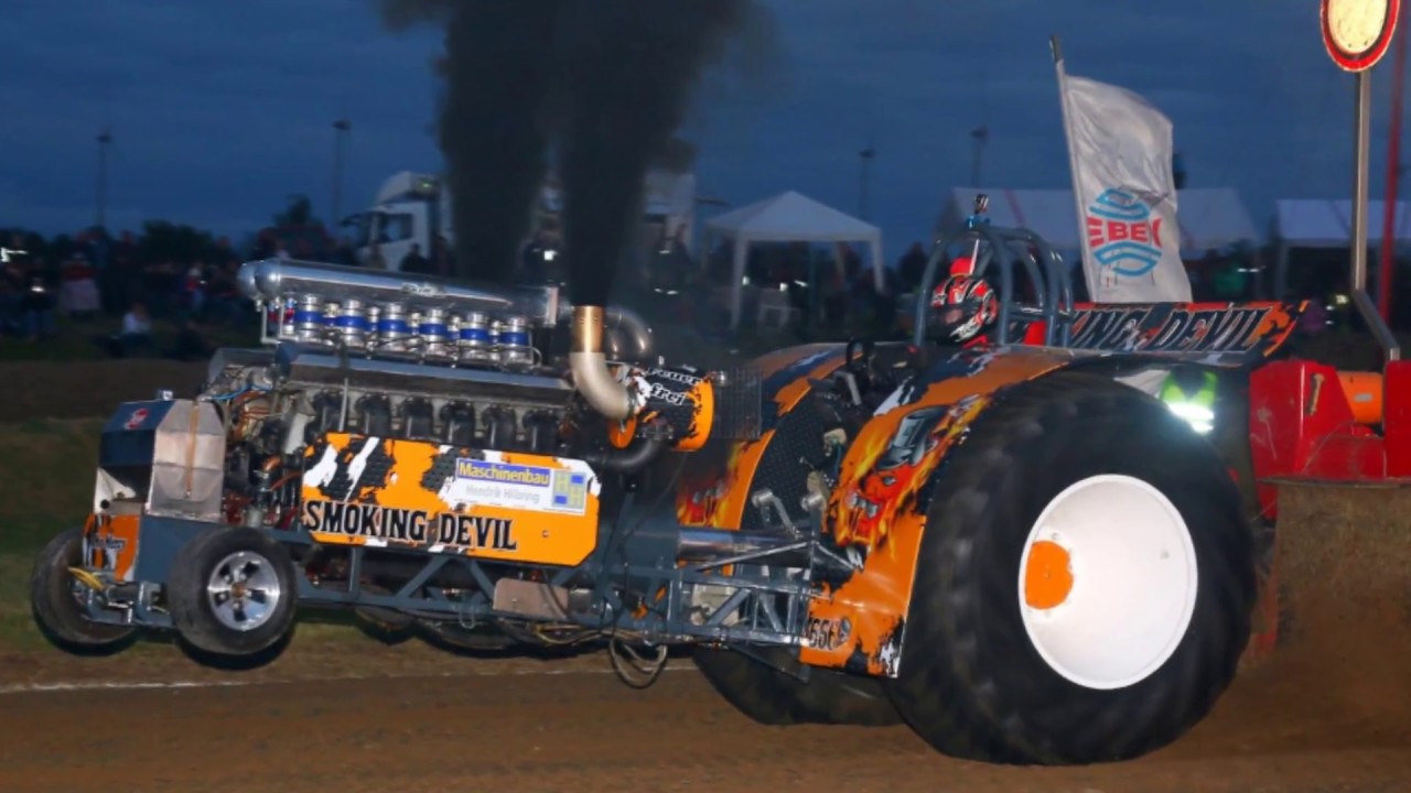 Crash Smoking Devil @ Tractor Pulling Grimmen 2018 - YouTube