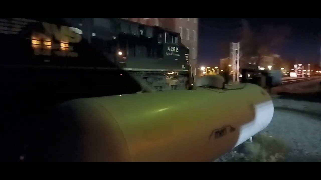 NS empty coal hopper train heads westbound - YouTube